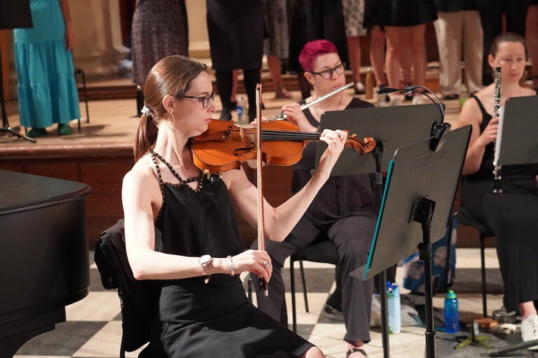 Civil Service Choirmaster Stephen hits the right note – Civil Service